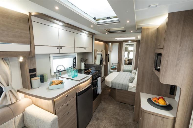 2019 COMPASS CAPIRO 554 | Nationwide Caravanning