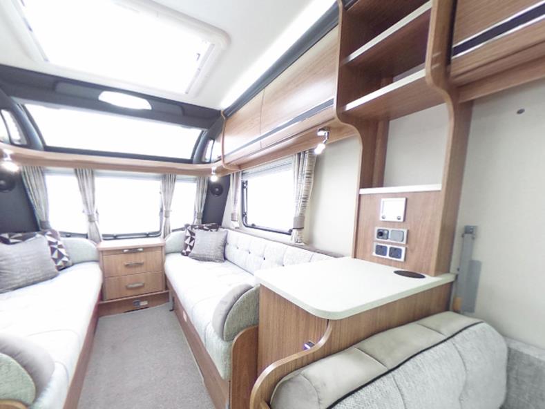 2017 COACHMAN LASER 620 | Nationwide Caravanning